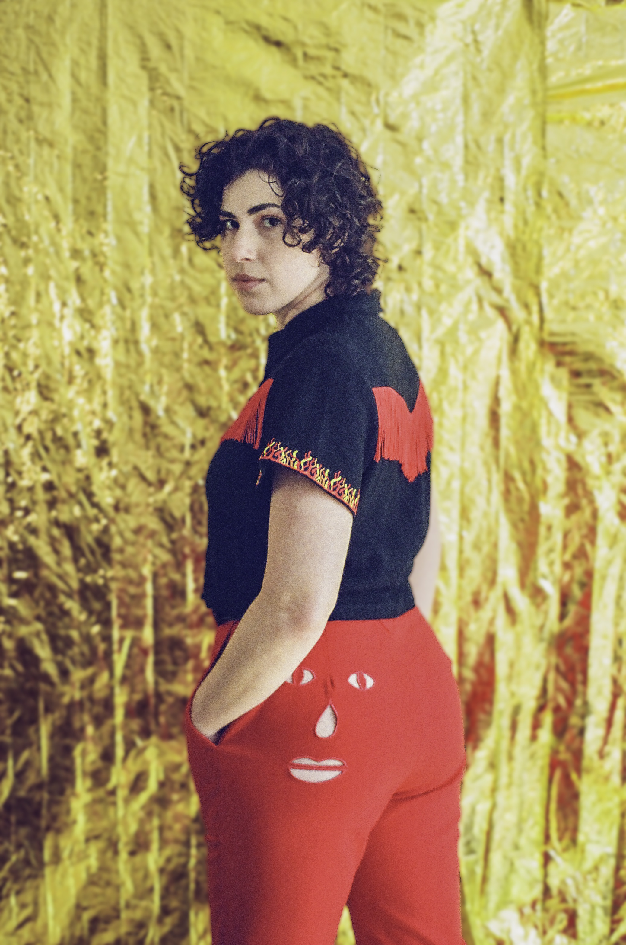 About Me – Cara Connors